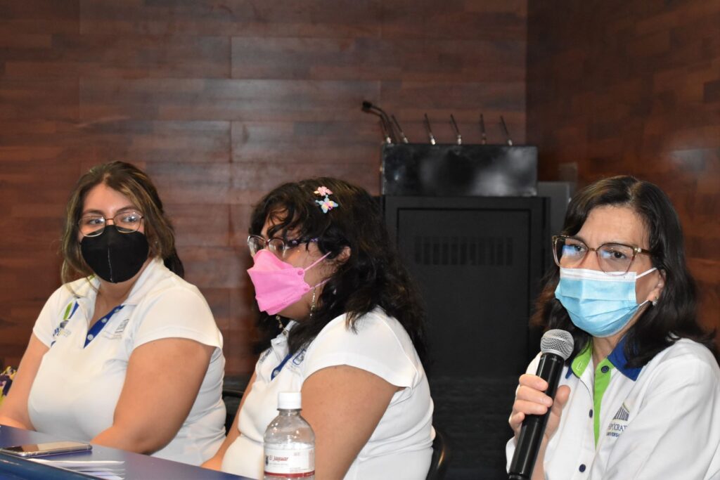 El estudiante Emilio Garay presentó el plaquette “Contraluna ...